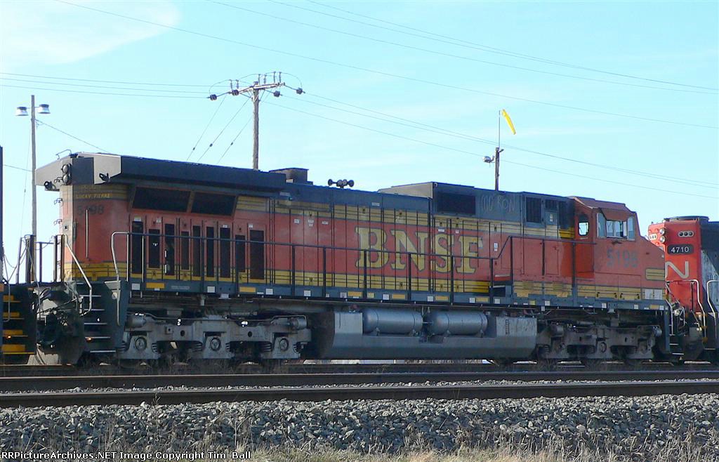 BNSF 5198